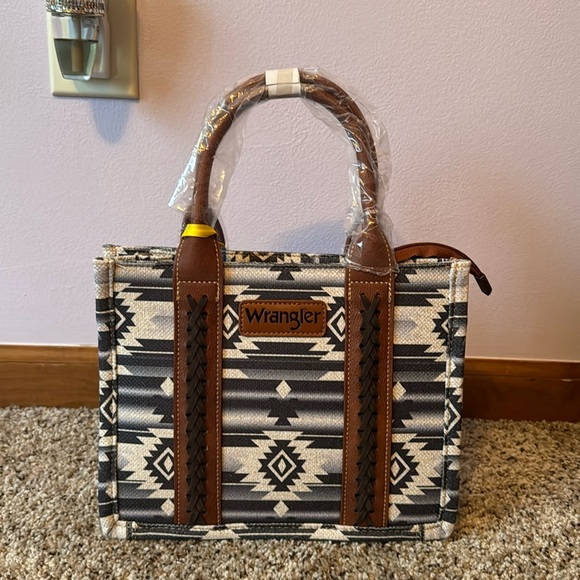 Wrangler | Bags | Wrangler Crossbody Bag | Poshmark